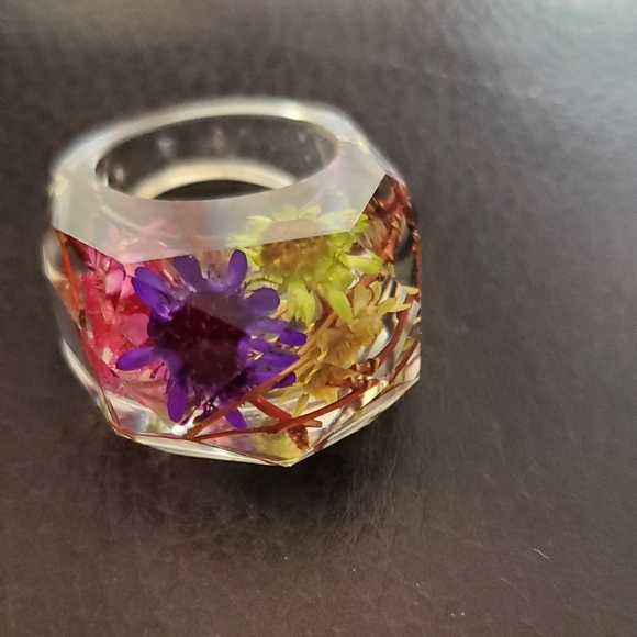 Jewelry | Vintage Resin Ring With Inclusions Of Dried Flower | Poshmark